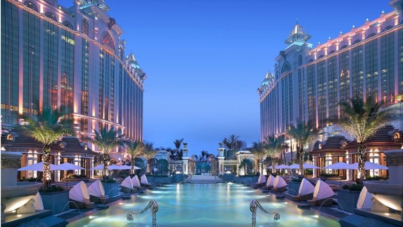 Luxury Hotel With Private Pools | Banyan Tree Macau