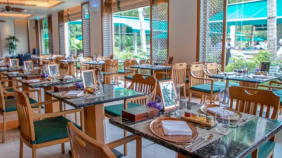 Romantic Restaurants & Bars | Phuket - Banyan Tree