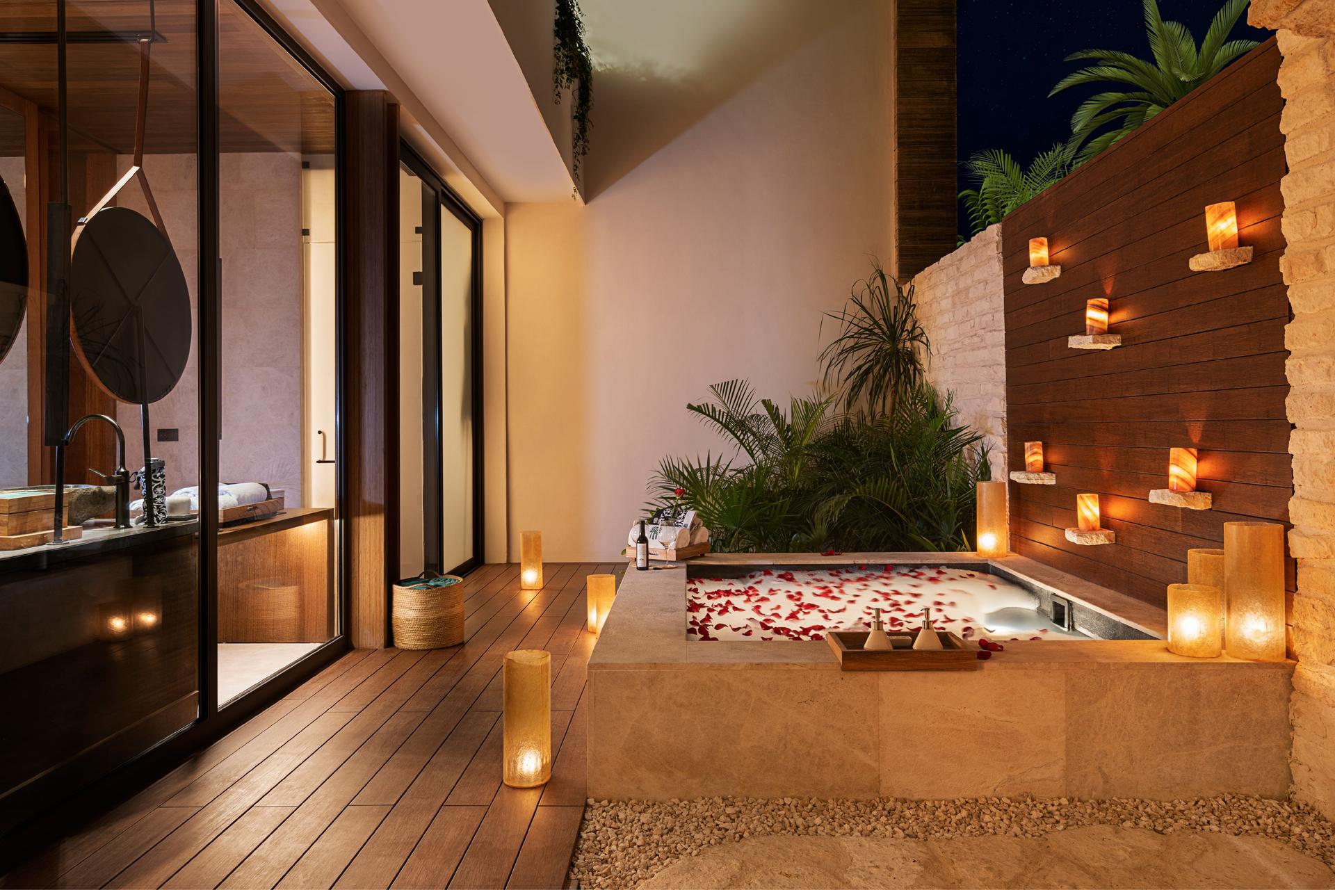 Beachfront Terrace Pool Suite | Banyan Tree Mayakoba