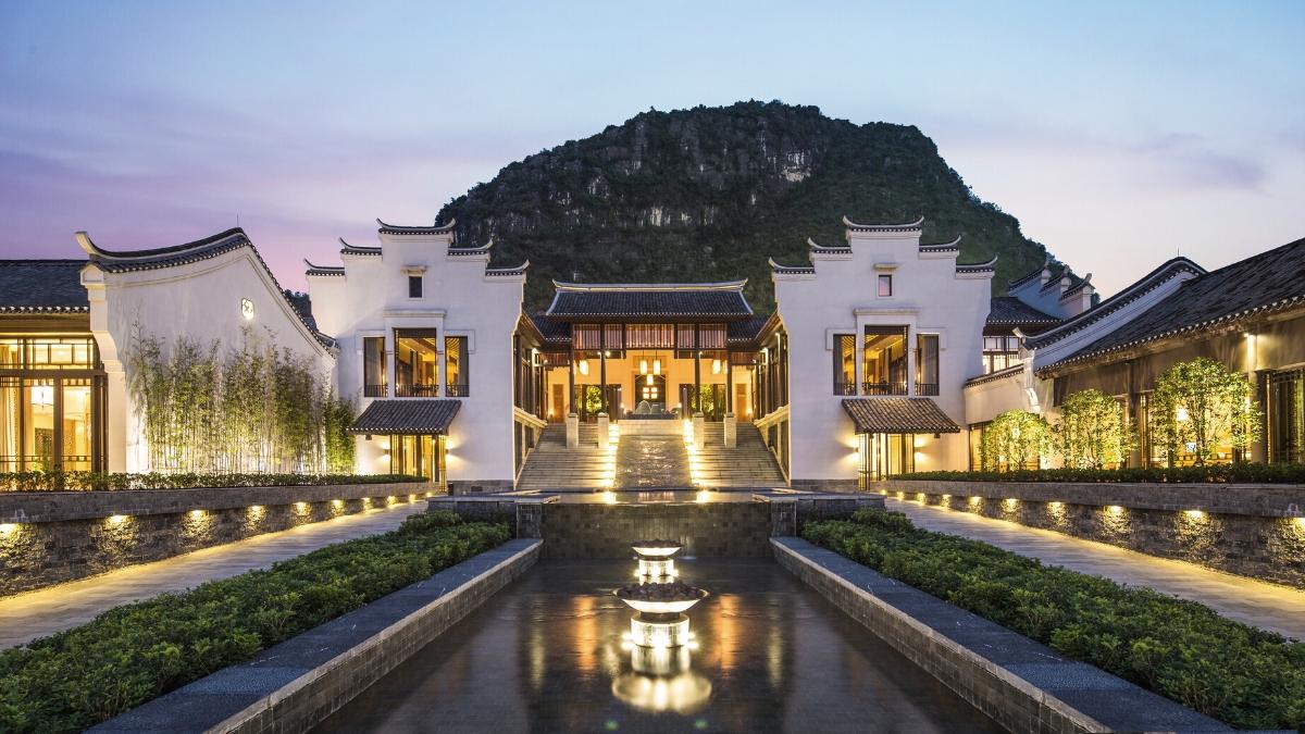 Banyan Tree: Luxury & Sustainable Hotels and Resorts