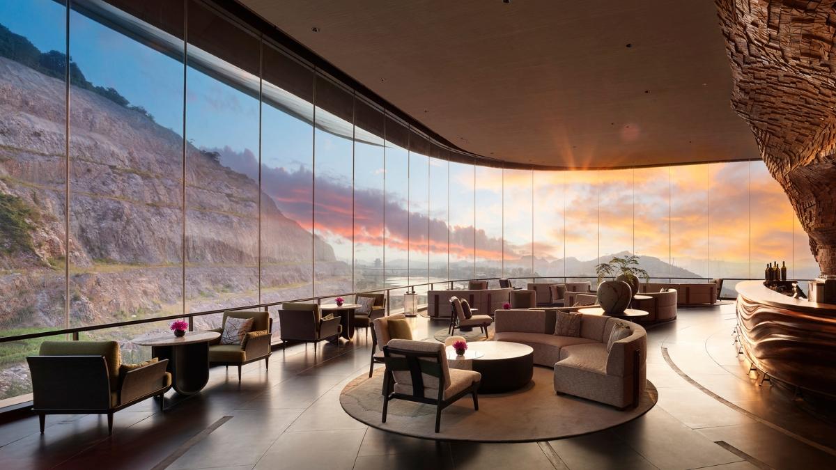 Banyan Tree: Luxury & Sustainable Hotels and Resorts