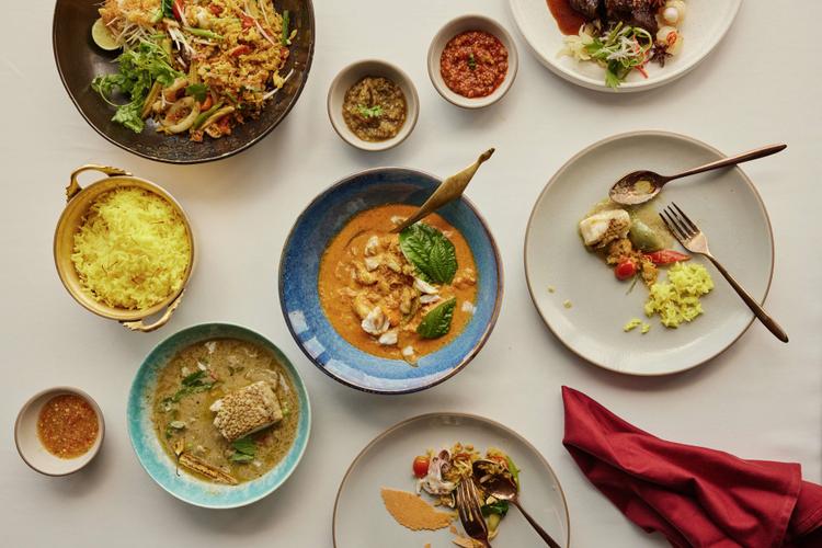 Saffron Thai Restaurant Bangkok | Fine Dining with City Views | Banyan ...