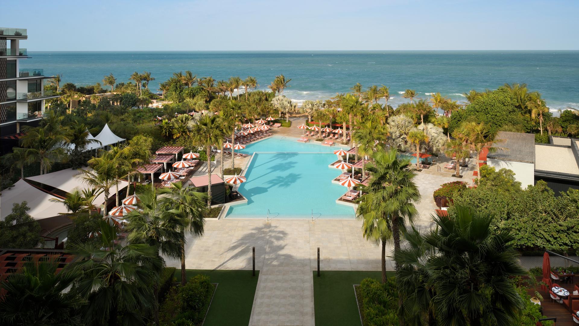 Alizée Pool & Beach | Hotel Day Passes | Banyan Tree Dubai