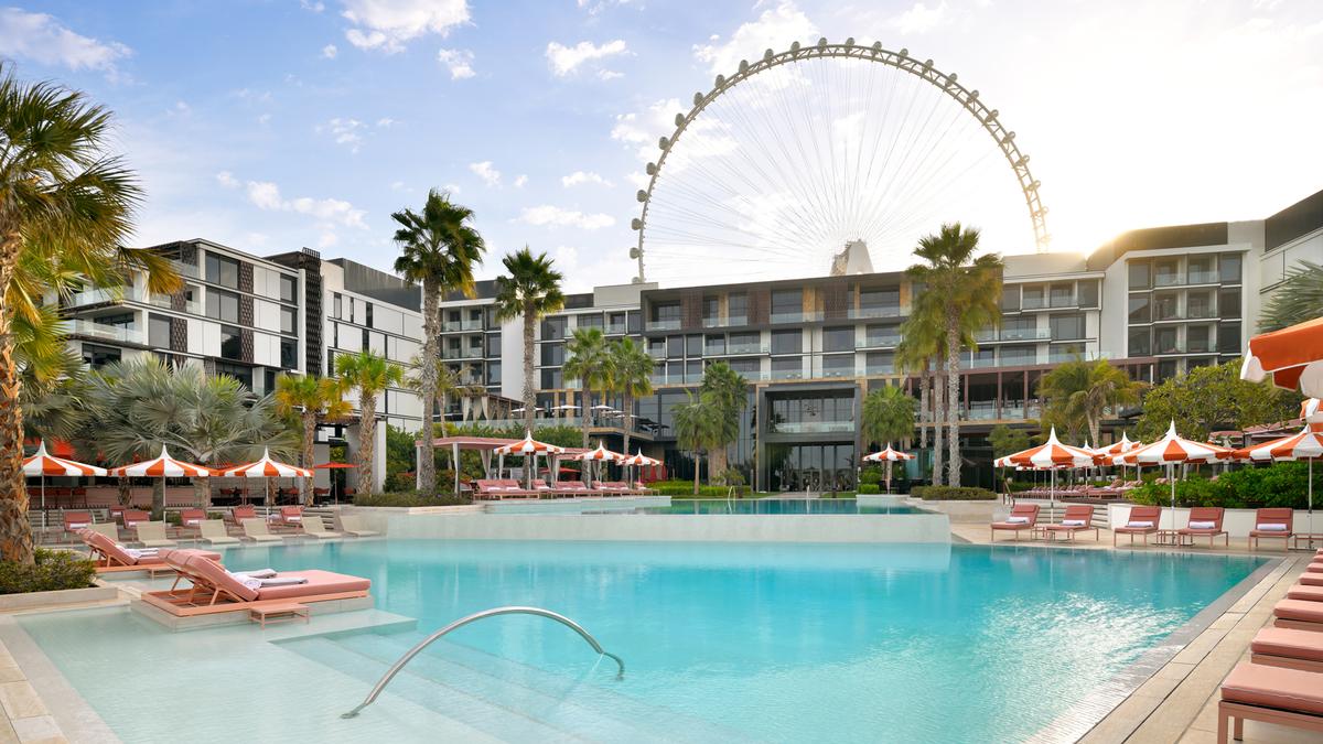 Alizée Pool & Beach | Hotel Day Passes | Banyan Tree Dubai