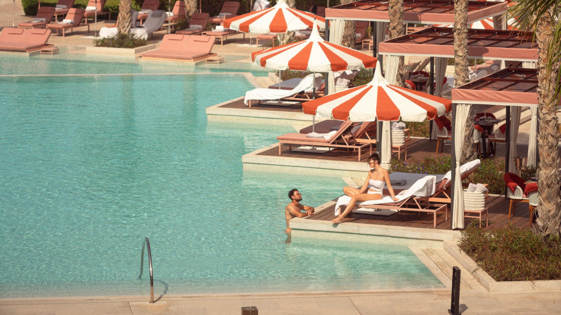 Alizée Pool & Beach | Hotel Day Passes | Banyan Tree Dubai