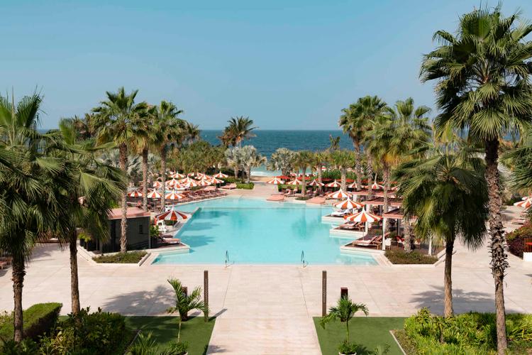Alizée Pool & Beach | Hotel Day Passes | Banyan Tree Dubai