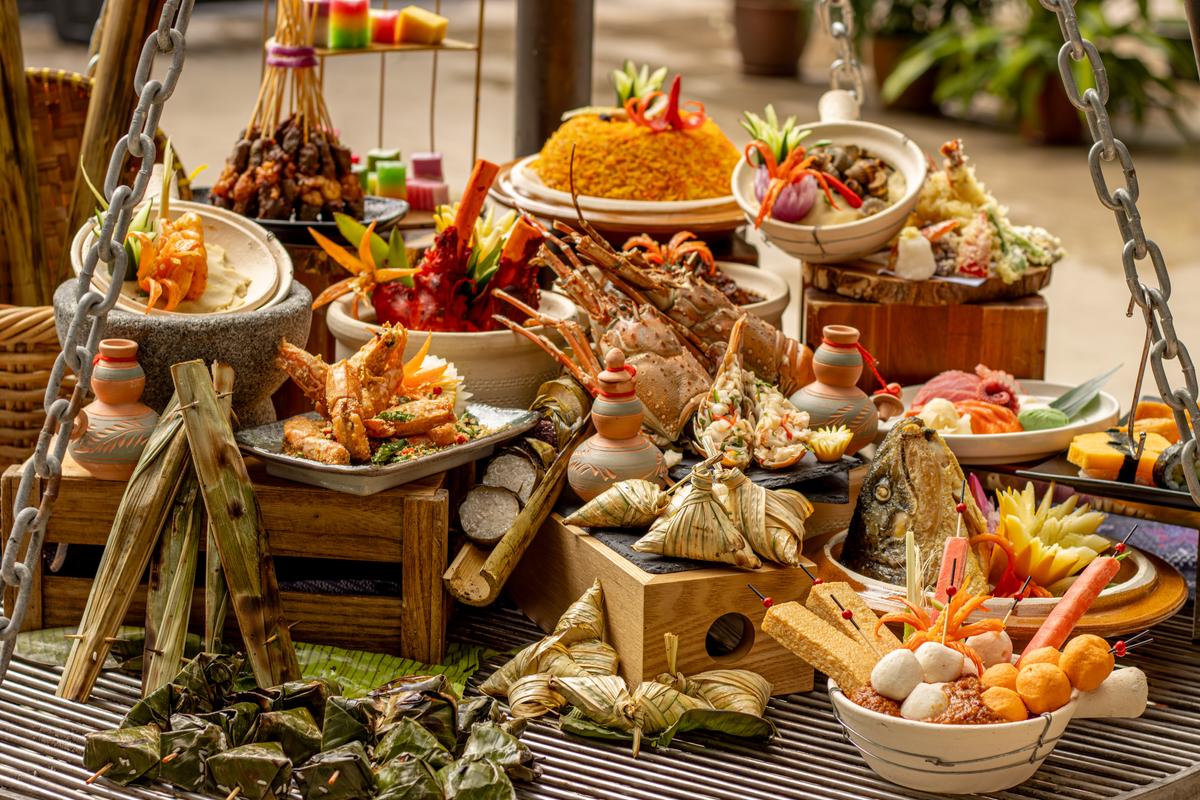 The Courtyard Restaurant | Banyan Tree Pavilion Hotel