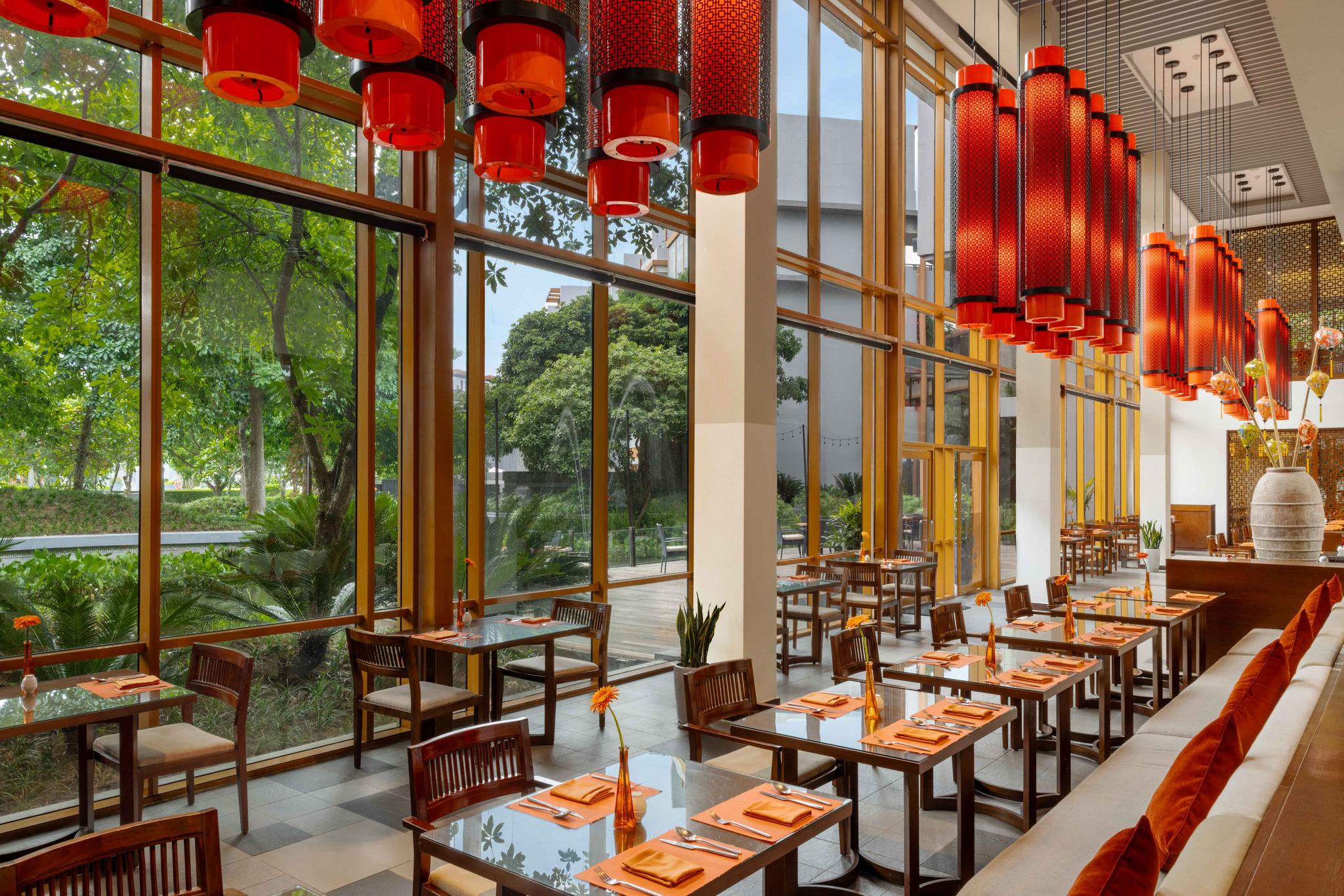 Banyan Tree Lang Co Restaurants & Numerous Dining Options