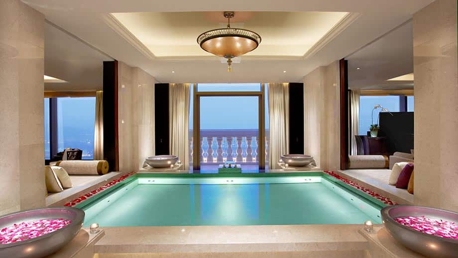 Presidential Suite In Cotai Macau Banyan Tree Hotels