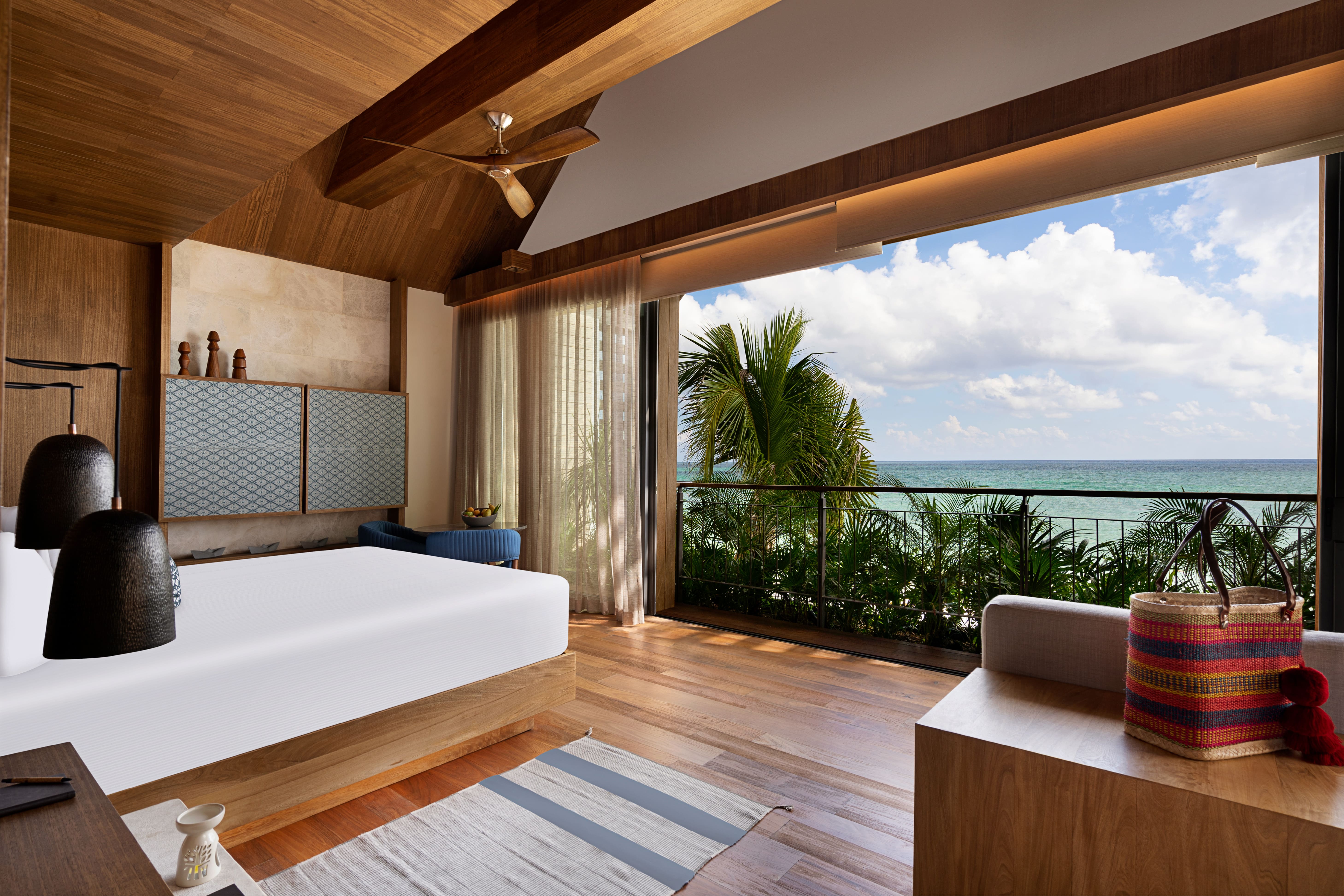 Oceanfront Balcony Pool Suite | Banyan Tree Mayakoba
